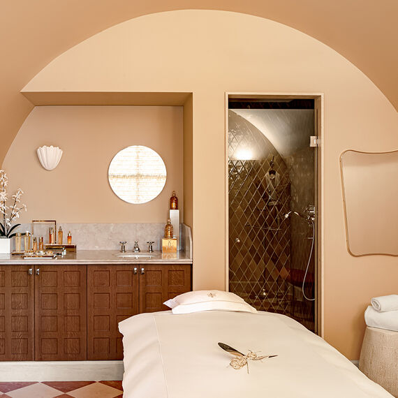 SAINT JAMES PARIS SPA, PARIS ⋅ GUERLAIN